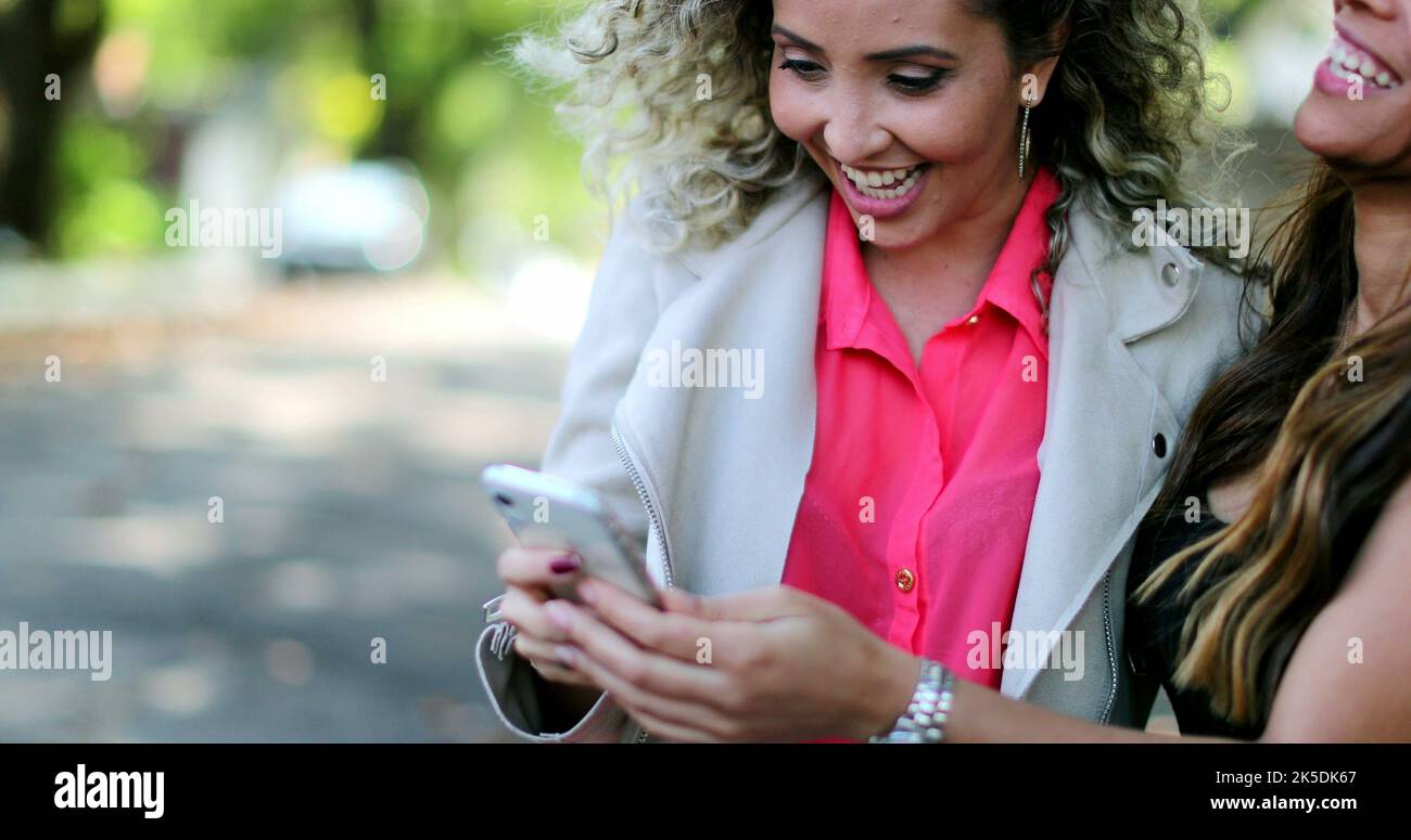 Laughing funny content group young hi-res stock photography and images ...