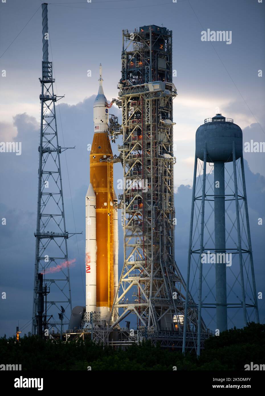NASA’s Space Launch System (SLS) rocket with the Orion spacecraft ...