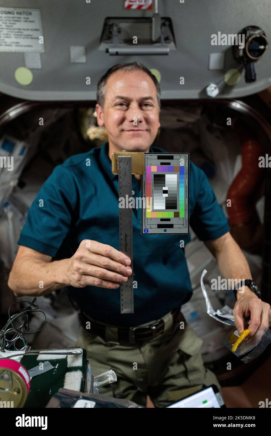 NASA astronaut and Expedition 66 Flight Engineer Thomas Marshburn poses ...