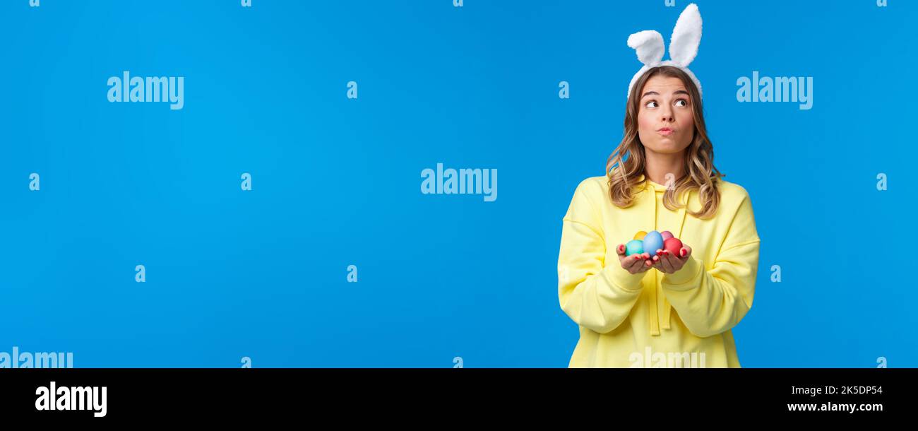 Rabbit thinking hi-res stock photography and images - Alamy