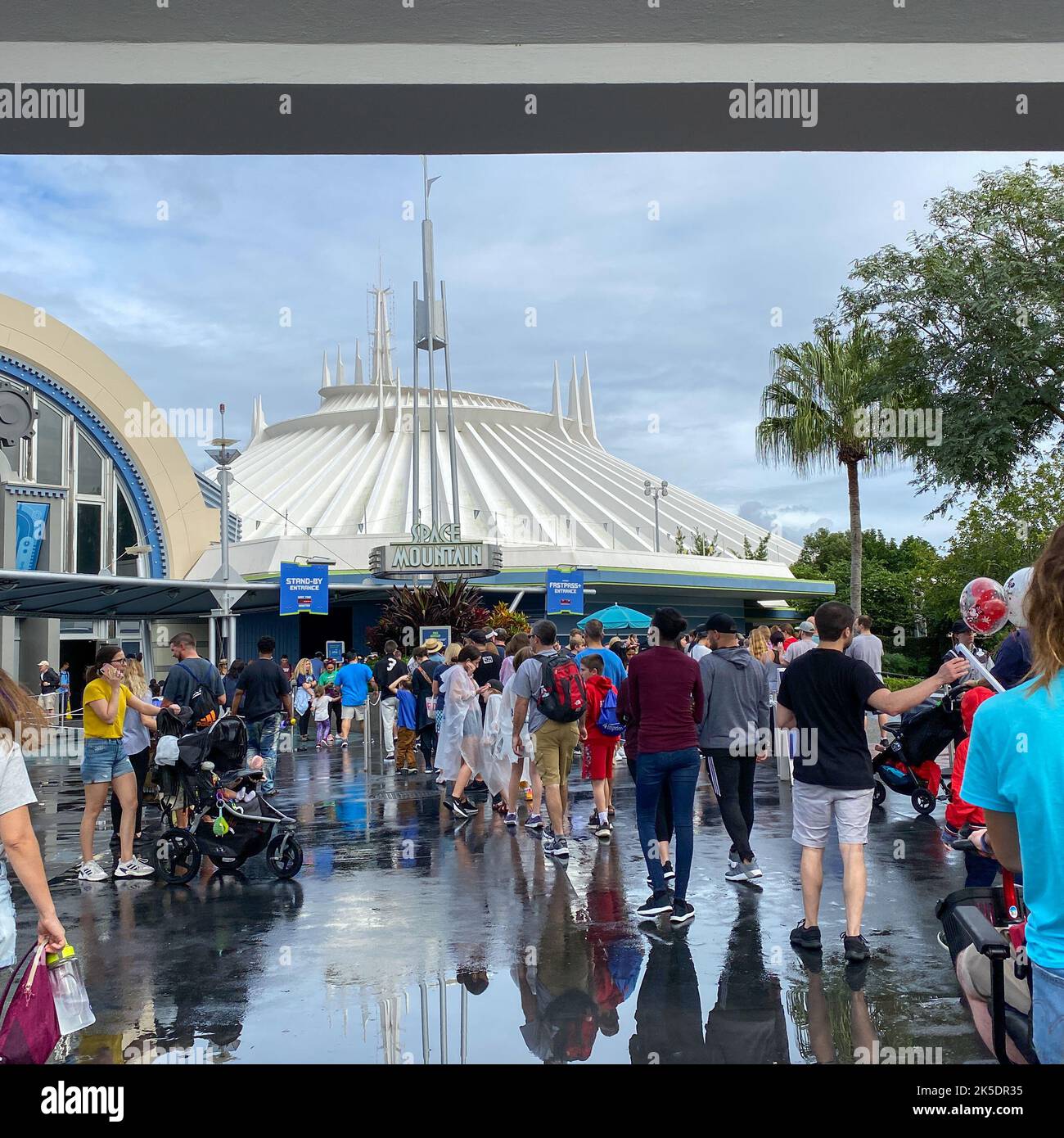 People On Space Mountain