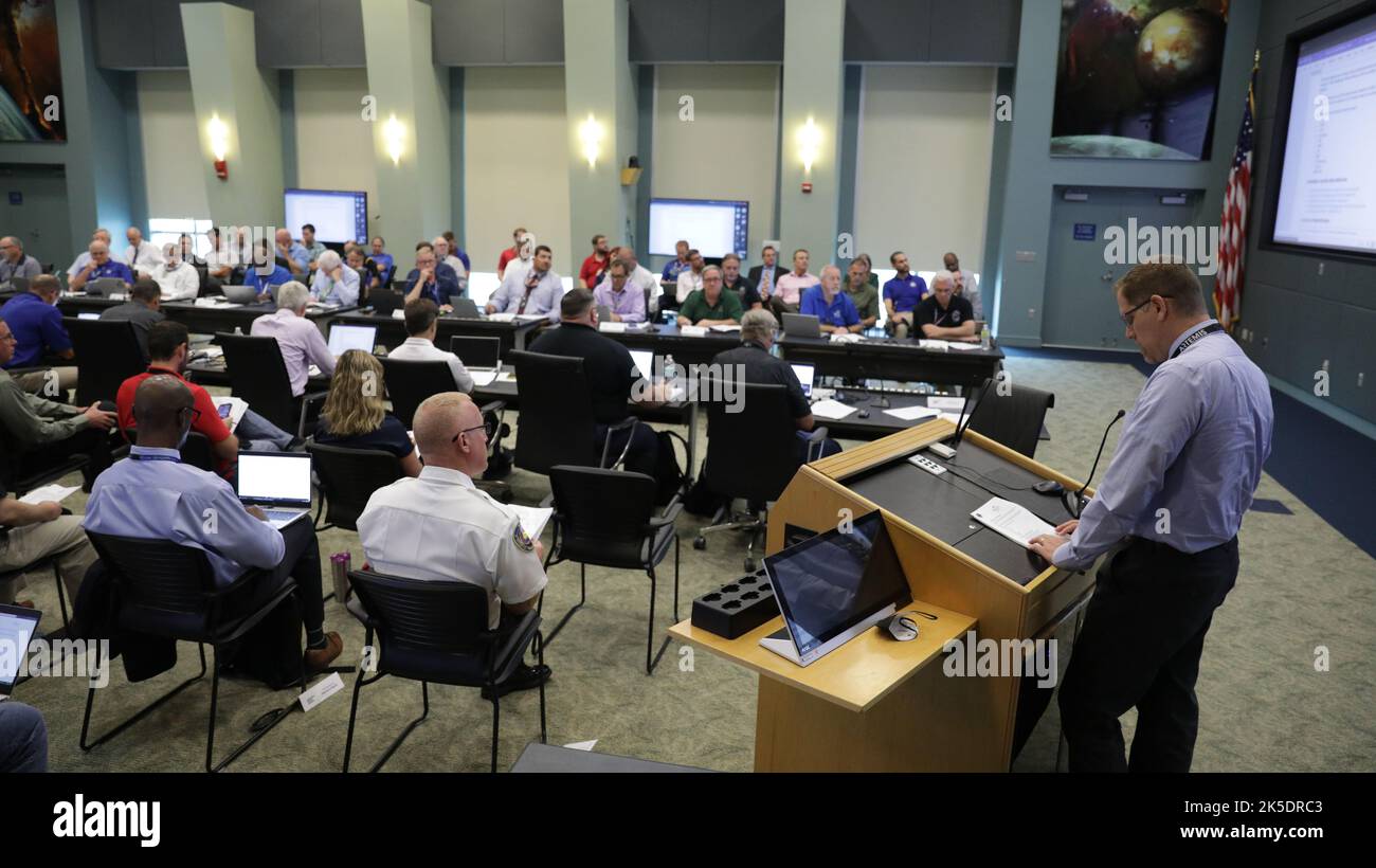 Pre task briefing hi-res stock photography and images - Alamy