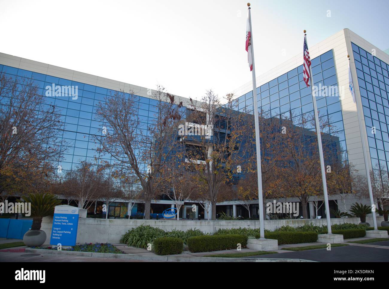 Semiconductor chip museum hi-res stock photography and images - Alamy