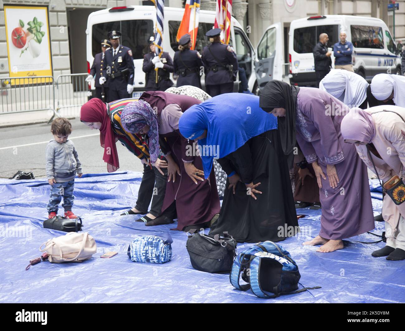 Muslim women praying at the American Muslim Day Parade on Madison ...