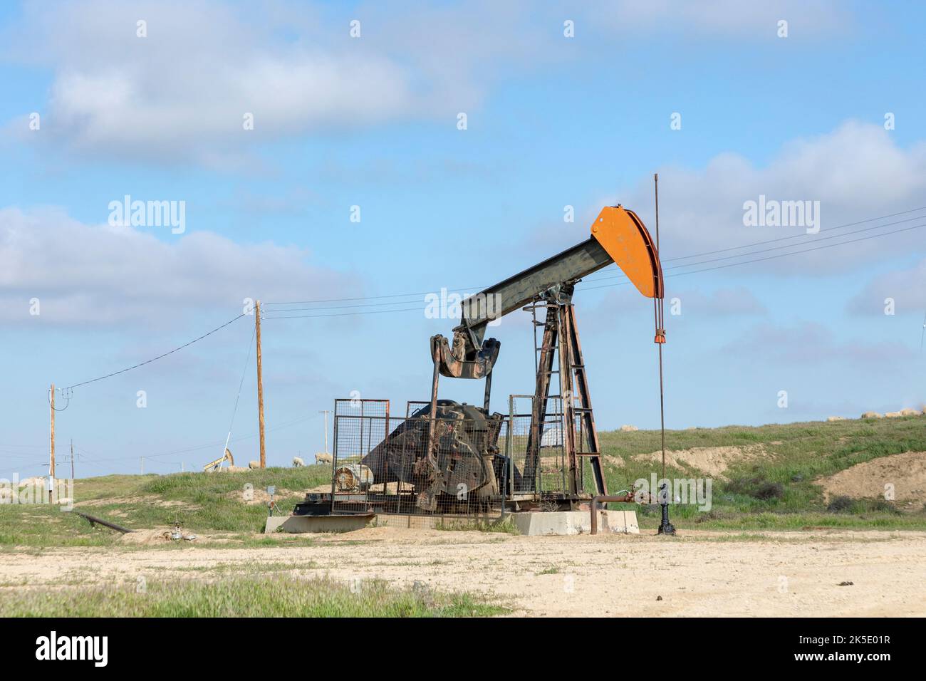oil rig in lowland near San Francisco, USA Stock Photo - Alamy
