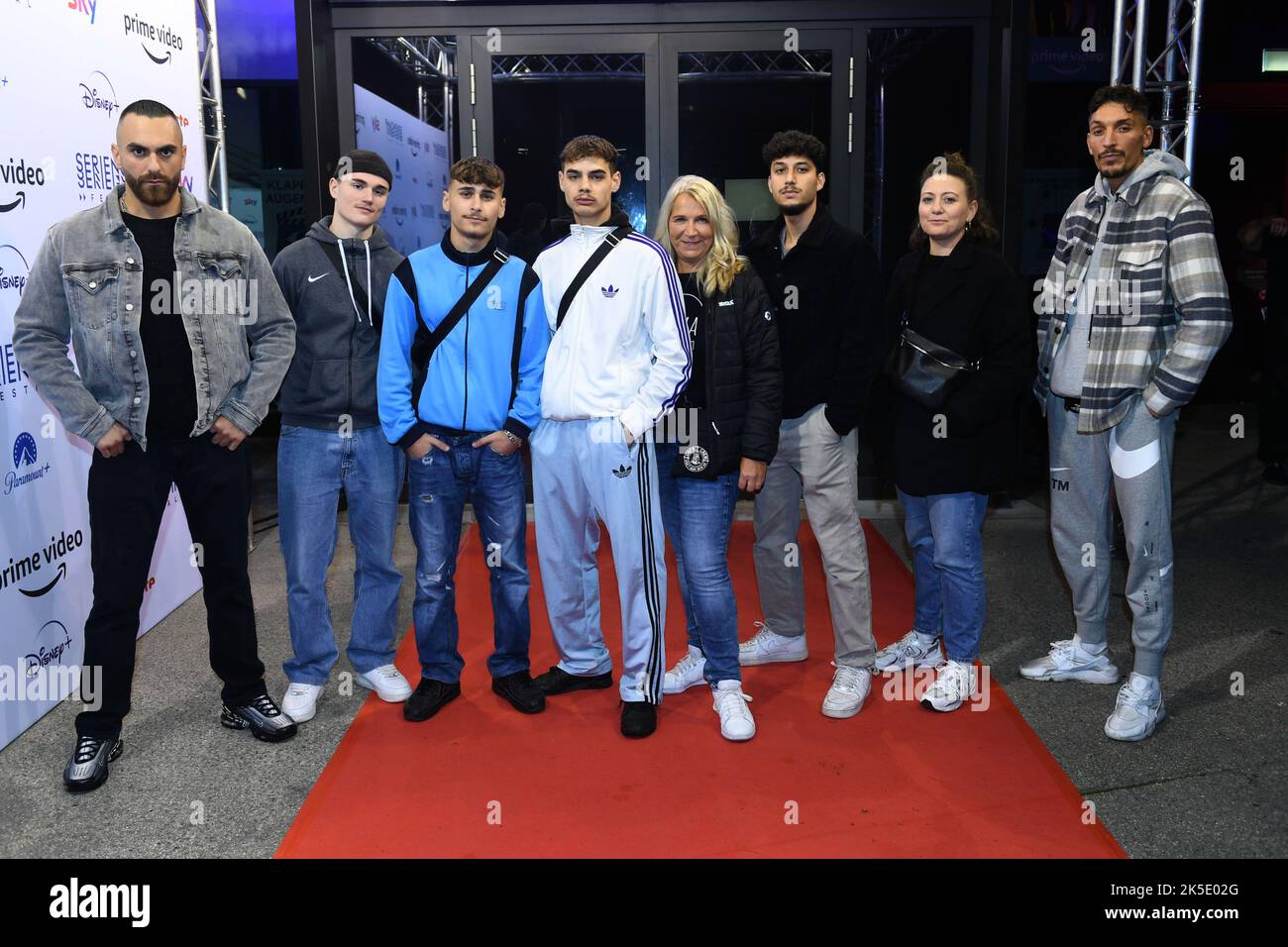 Munich, Germany. 07th Oct, 2022. Actors of the Stabil Agency, Aylin ...