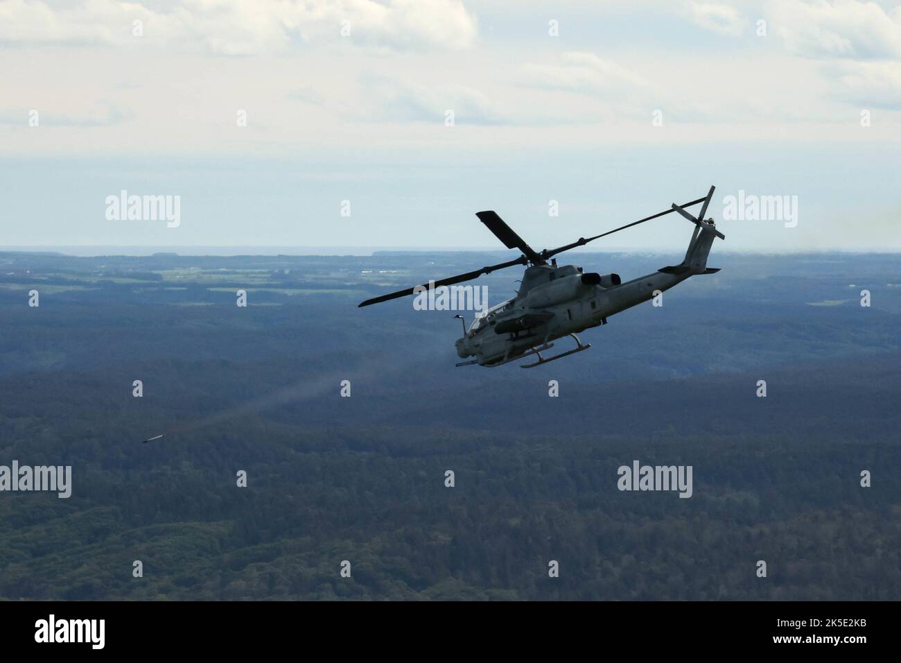 A U.S. Marine Corps AH-1Z Viper with Marine Light Attack Helicopter ...