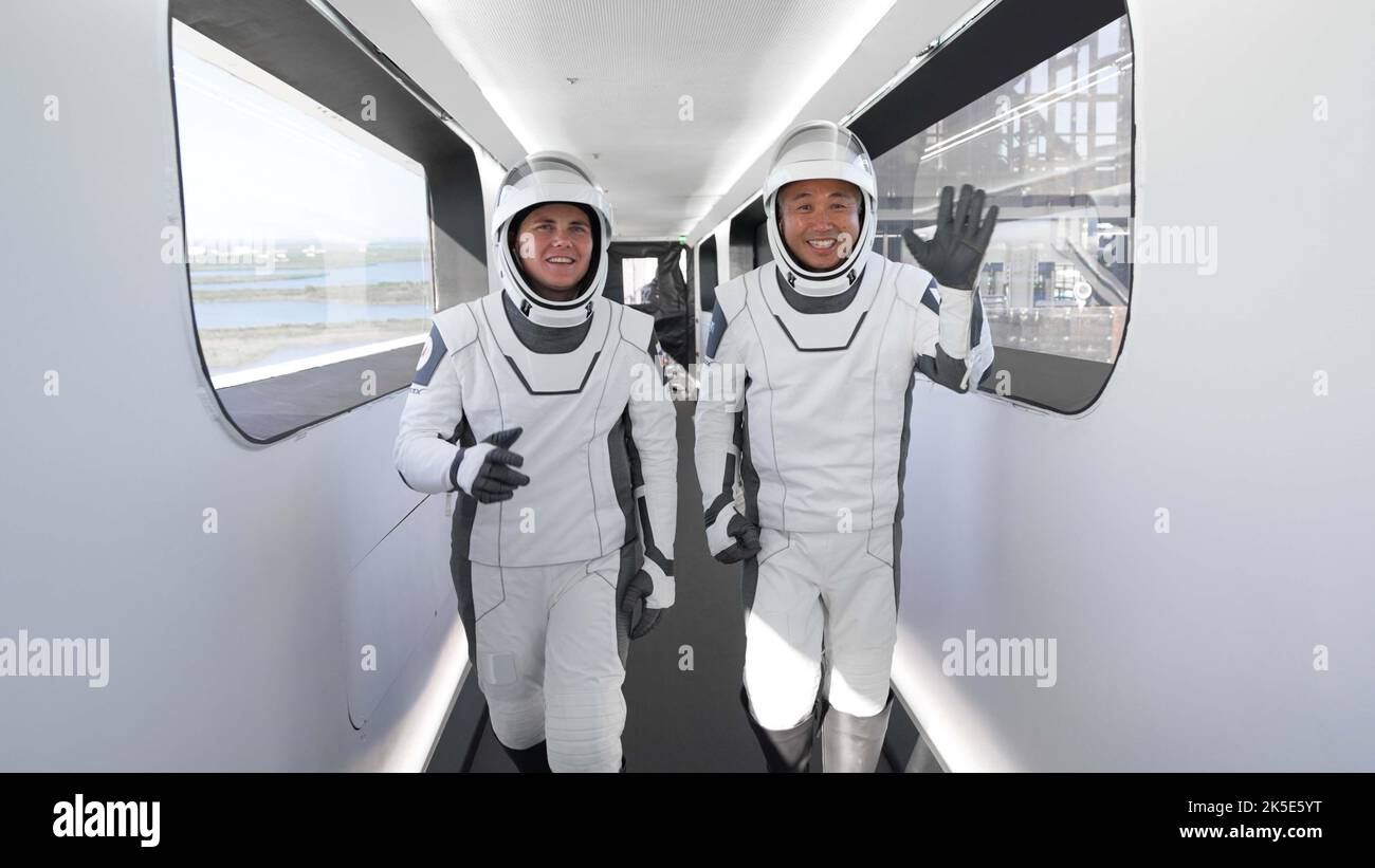 Kennedy Space Center, Florida, USA. 5th Oct, 2022. SpaceX Crew-5 Mission Specialists (from left ...