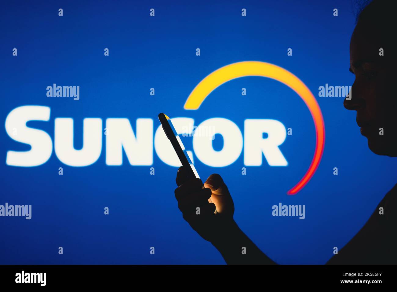 Suncor logo hi-res stock photography and images - Alamy