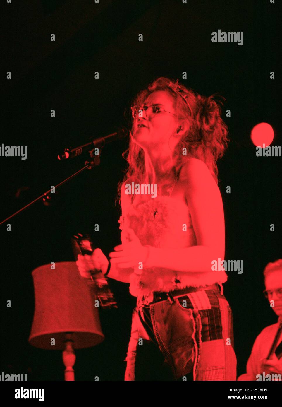 Urulele hi-res stock photography and images - Alamy