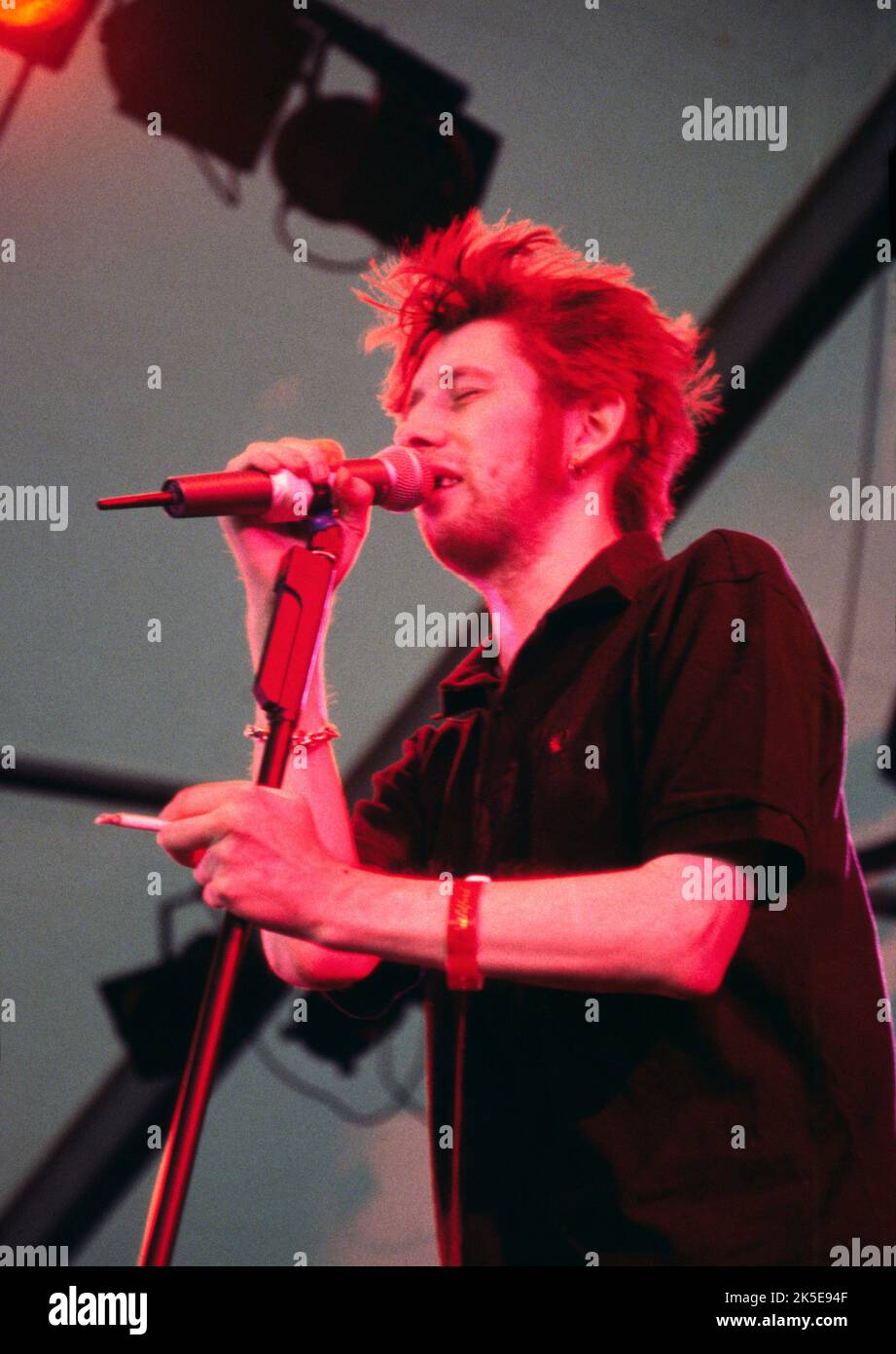Irish singer Shane McGowan performing at the Guildford Folk & Bkues ...