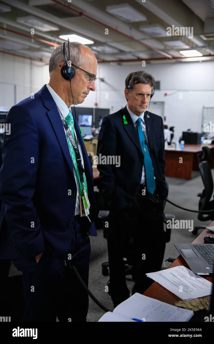 Nasa control room complex hi-res stock photography and images - Alamy