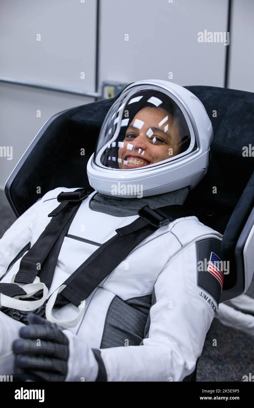 Astronauts space station hi-res stock photography and images - Alamy