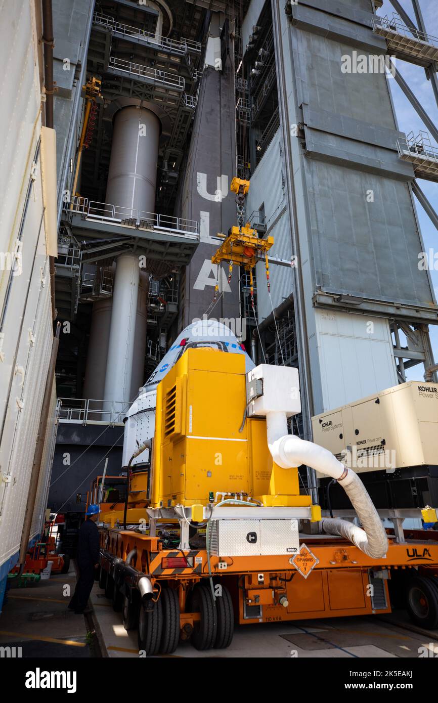 Boeing’s CST-100 Starliner spacecraft arrives at the Vertical ...