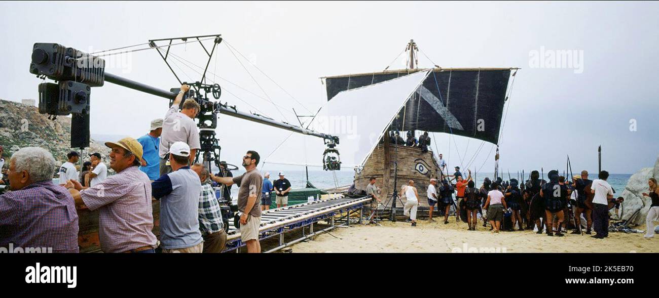 Film set filming crew hi-res stock photography and images - Alamy