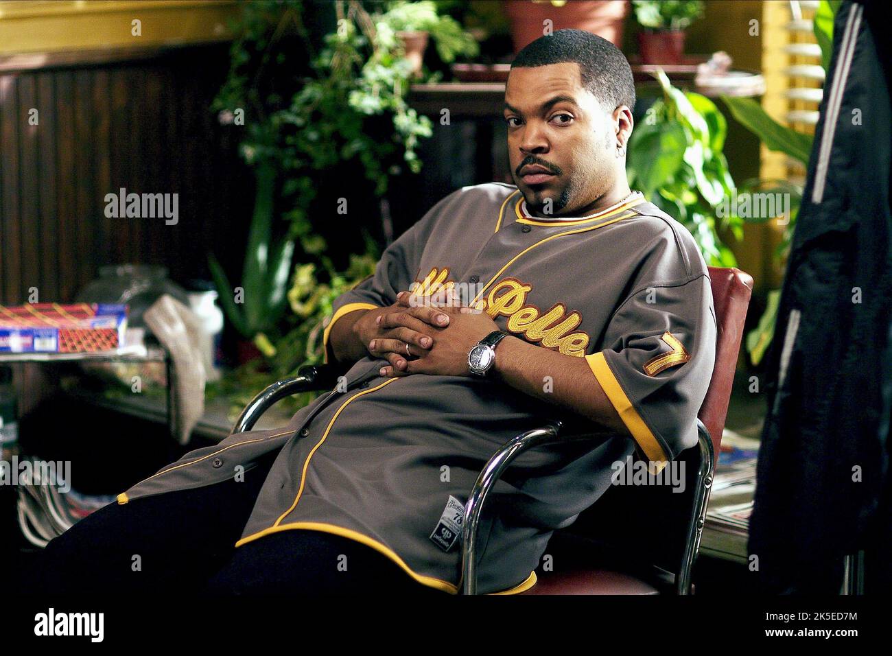 ICE CUBE, BARBERSHOP 2: BACK IN BUSINESS, 2004 Stock Photo - Alamy