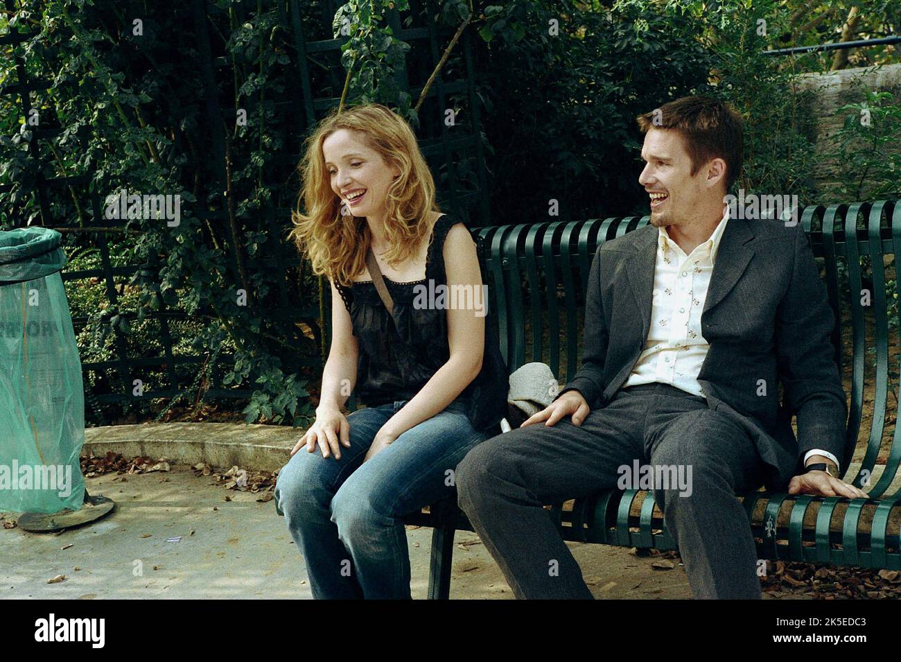 Before sunset ethan hawke hi-res stock photography and images - Alamy