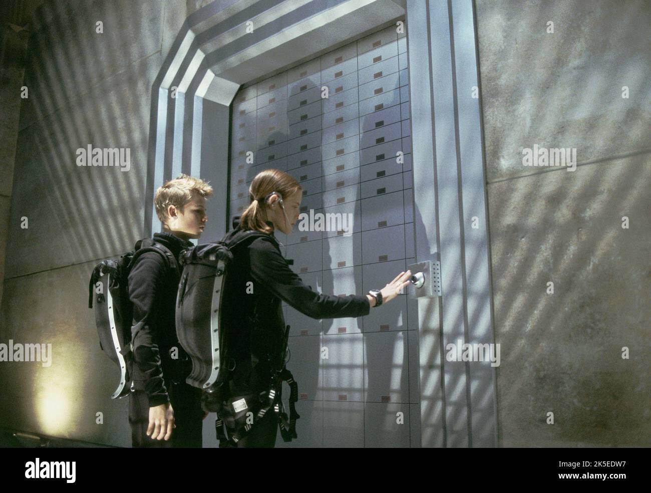 MAX THIERIOT, KRISTEN STEWART, CATCH THAT KID, 2004 Stock Photo - Alamy