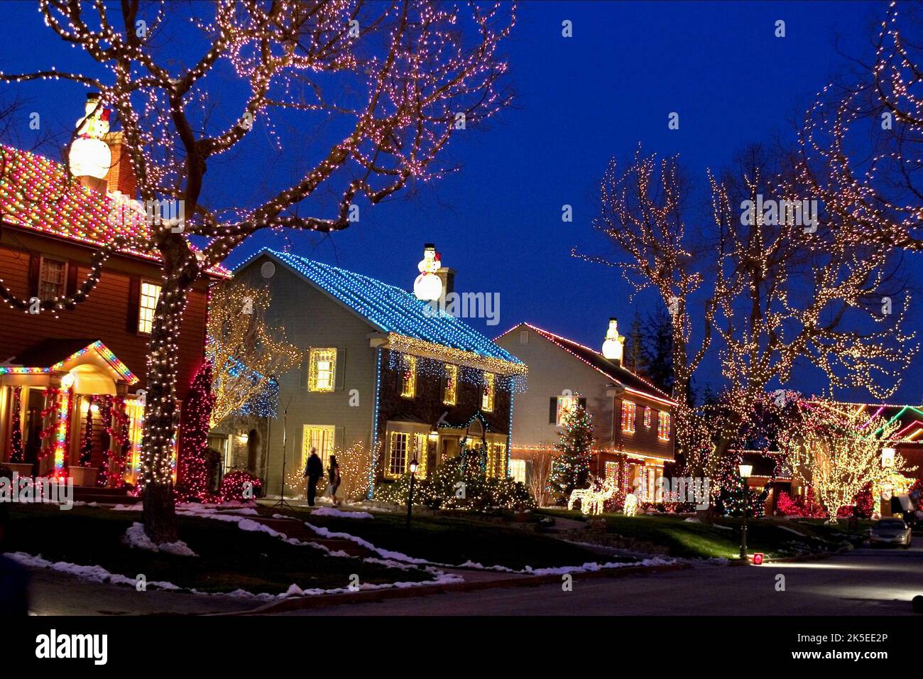 FESTIVE STREET SCENE, CHRISTMAS WITH THE KRANKS, 2004 Stock Photo - Alamy