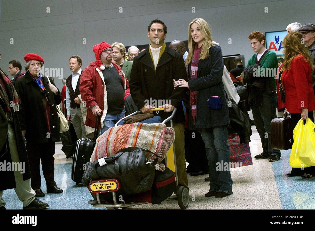 RENE LAVAN JULIE GONZALO CHRISTMAS WITH THE KRANKS 2004 Stock Photo