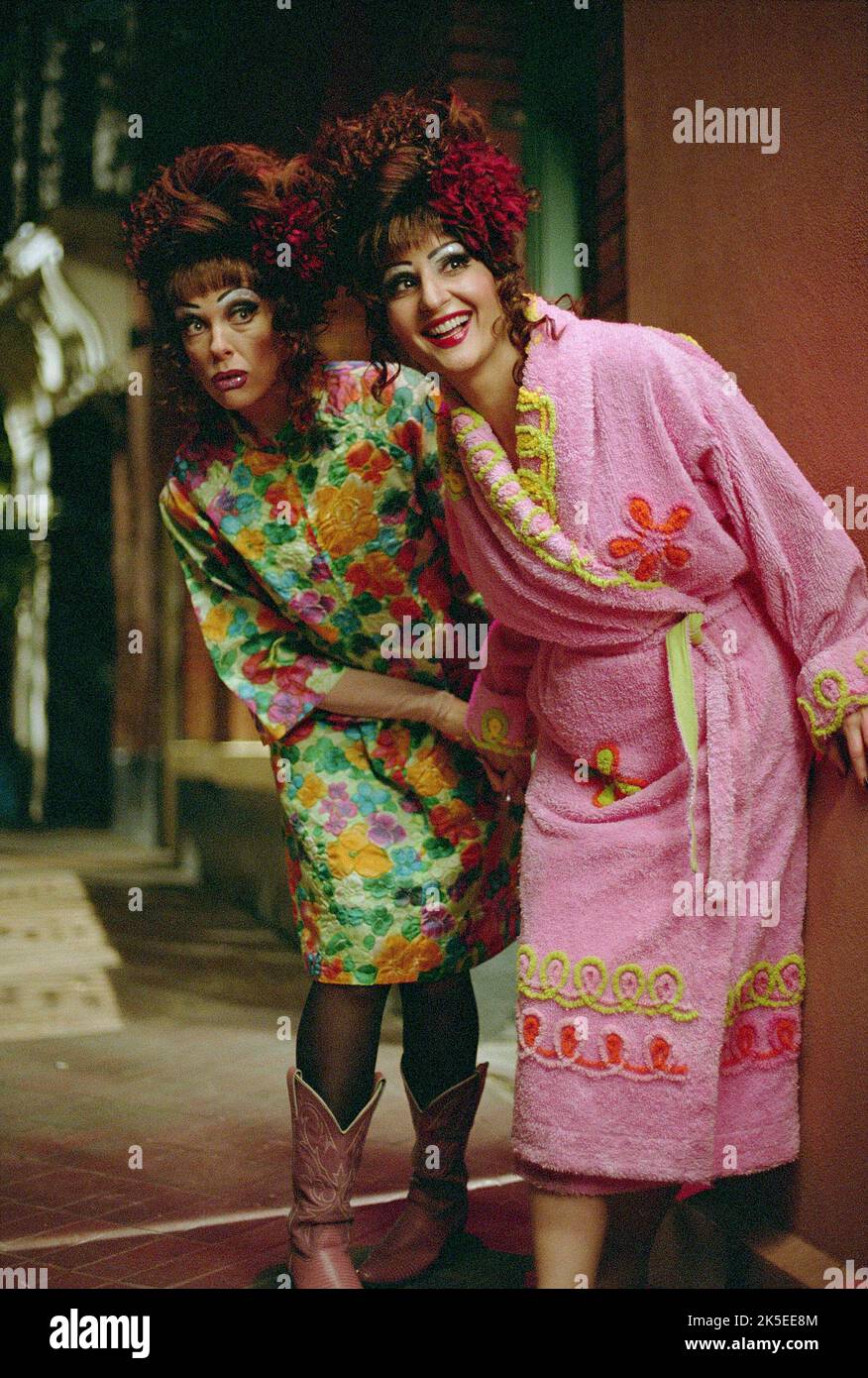 TONI COLLETTE, NIA VARDALOS, CONNIE AND CARLA, 2004 Stock Photo - Alamy