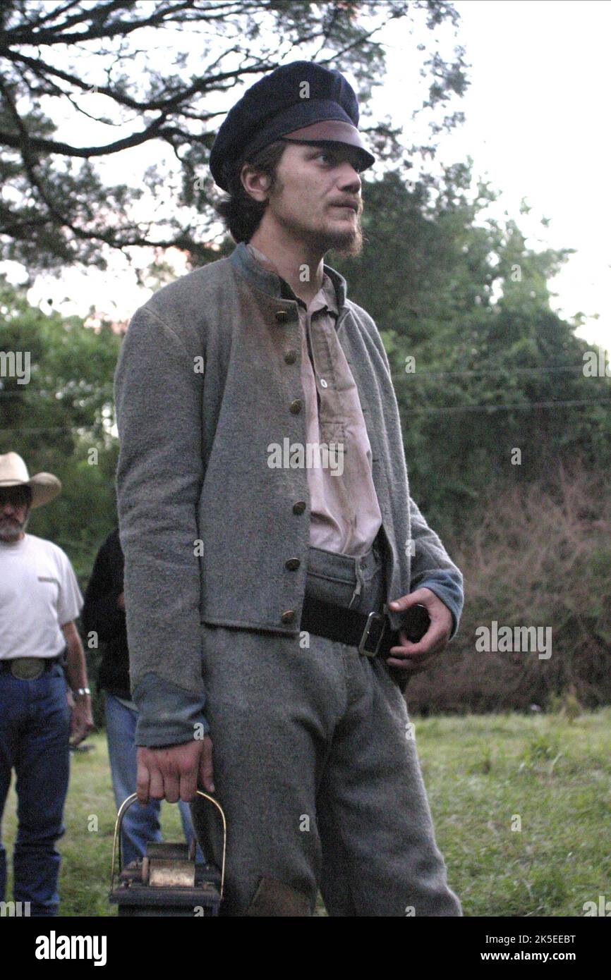 MICHAEL SHANNON, DEAD BIRDS, 2004 Stock Photo - Alamy