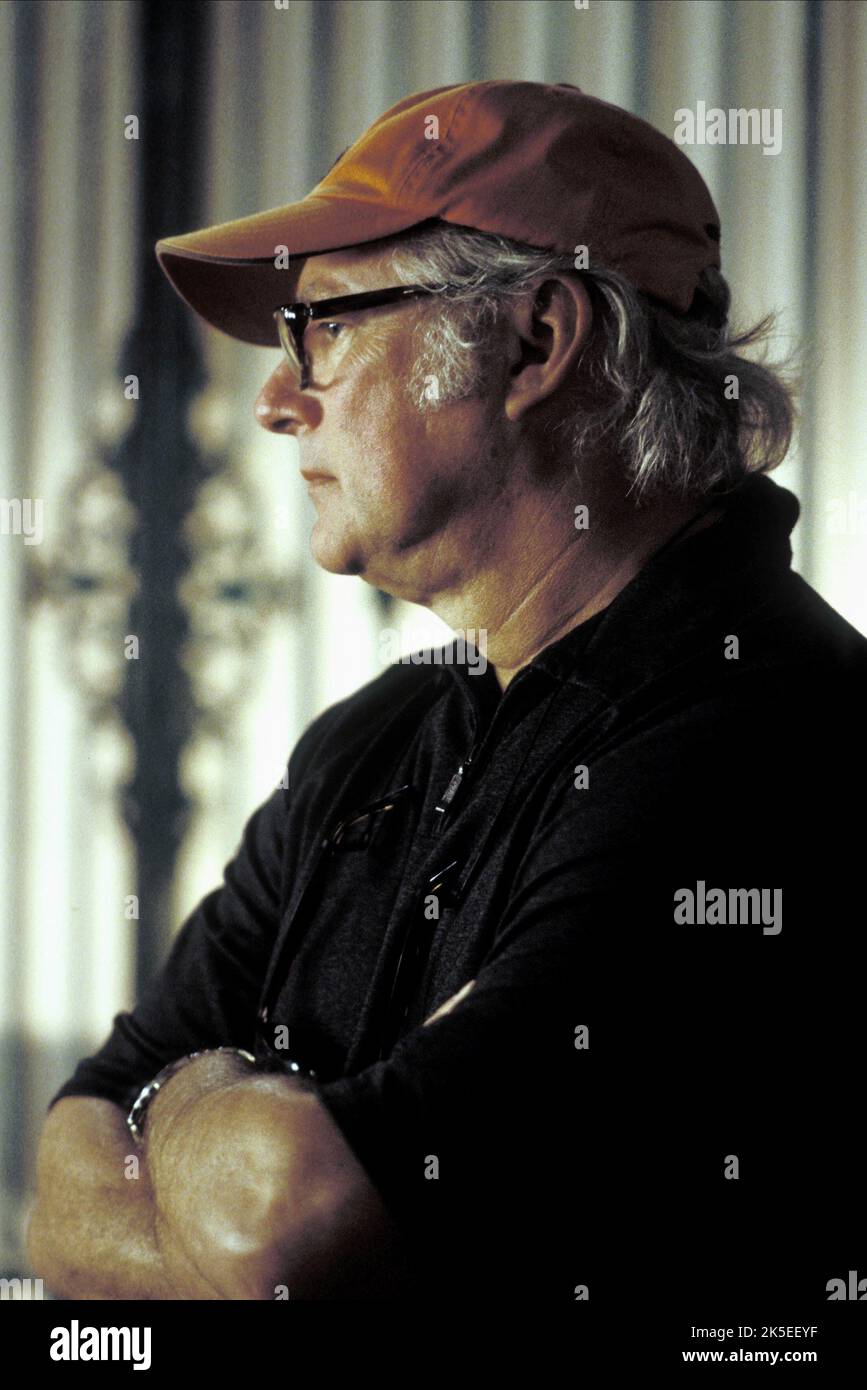 Barry levinson on set hi-res stock photography and images - Alamy