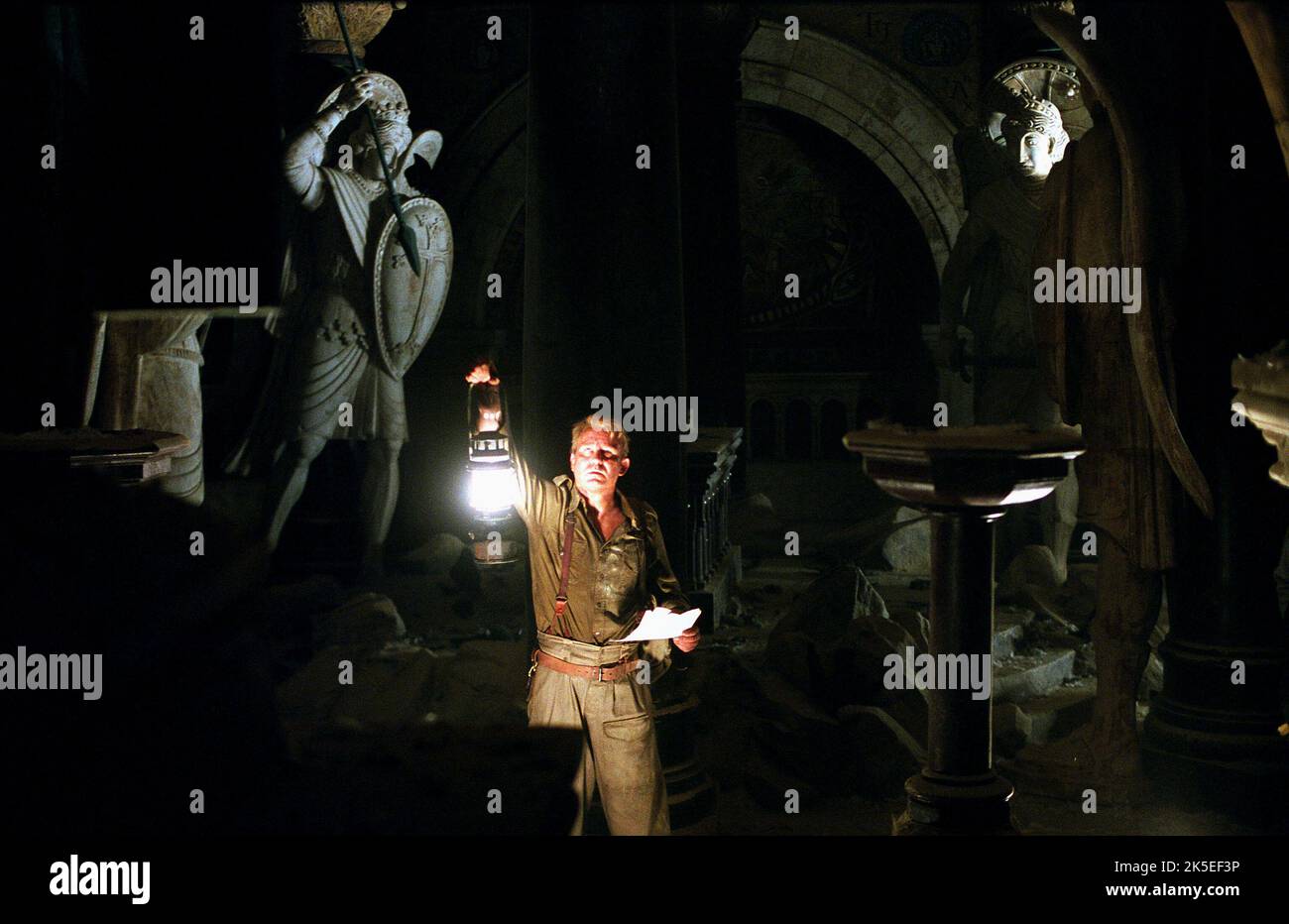 STELLAN SKARSGARD, EXORCIST: THE BEGINNING, 2004 Stock Photo - Alamy