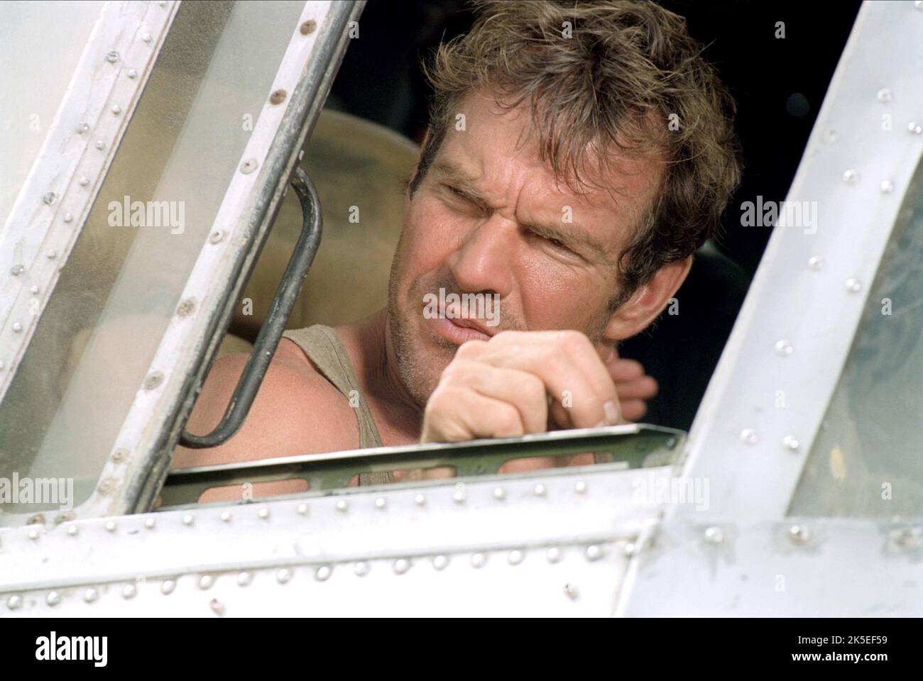 DENNIS QUAID, FLIGHT OF THE PHOENIX, 2004 Stock Photo - Alamy