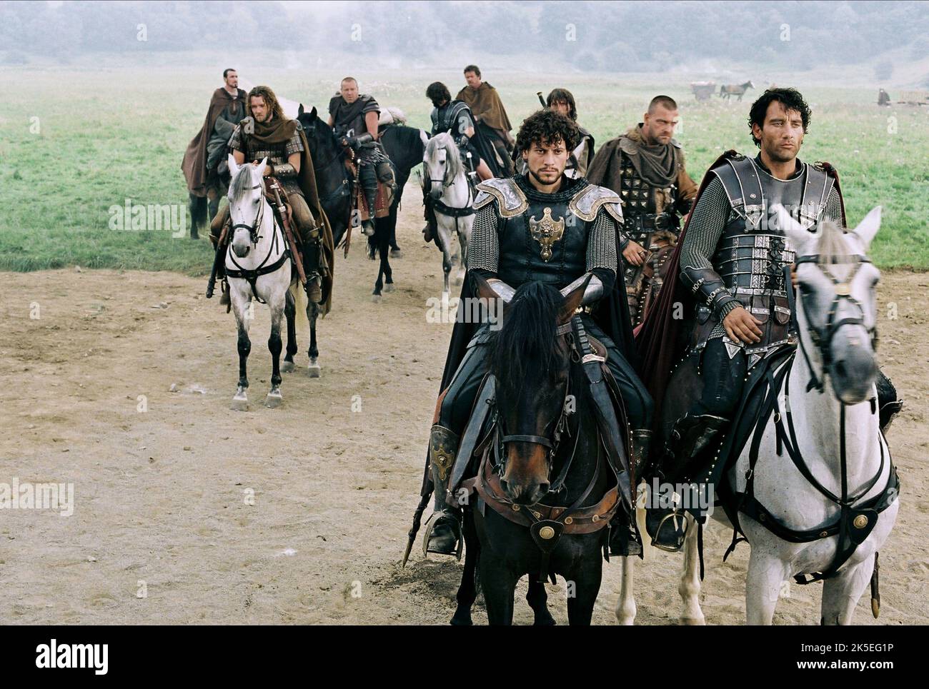 GRUFFUDD,OWEN, KING ARTHUR, 2004 Stock Photo - Alamy