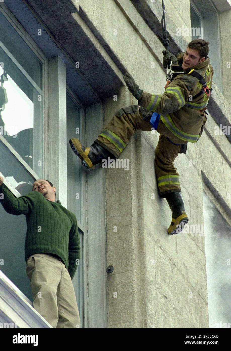 JOAQUIN PHOENIX, LADDER 49, 2004 Stock Photo - Alamy