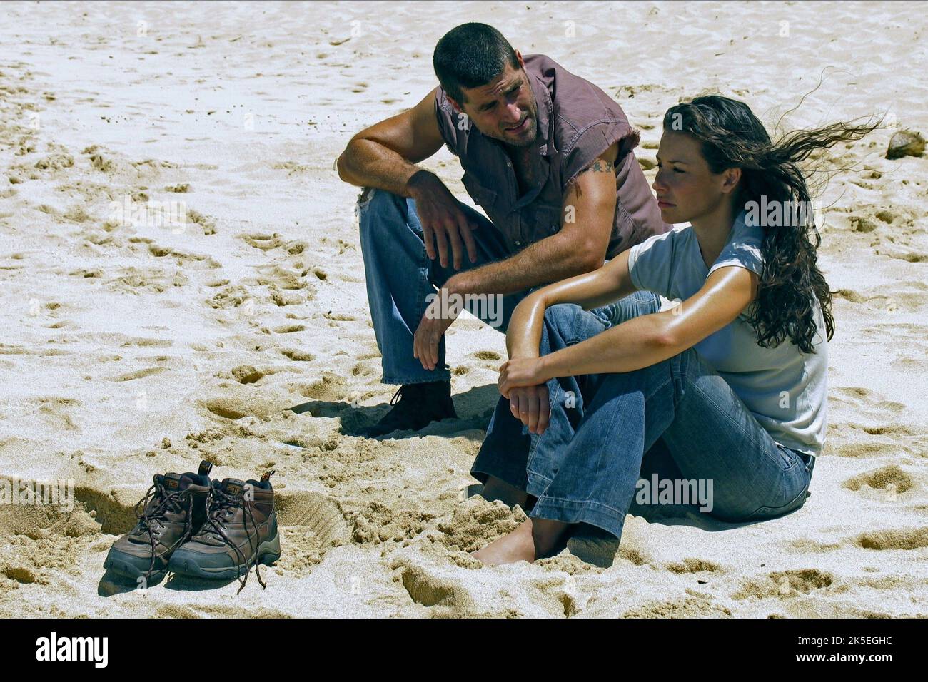 Evangeline lilly lost hi-res stock photography and images - Alamy