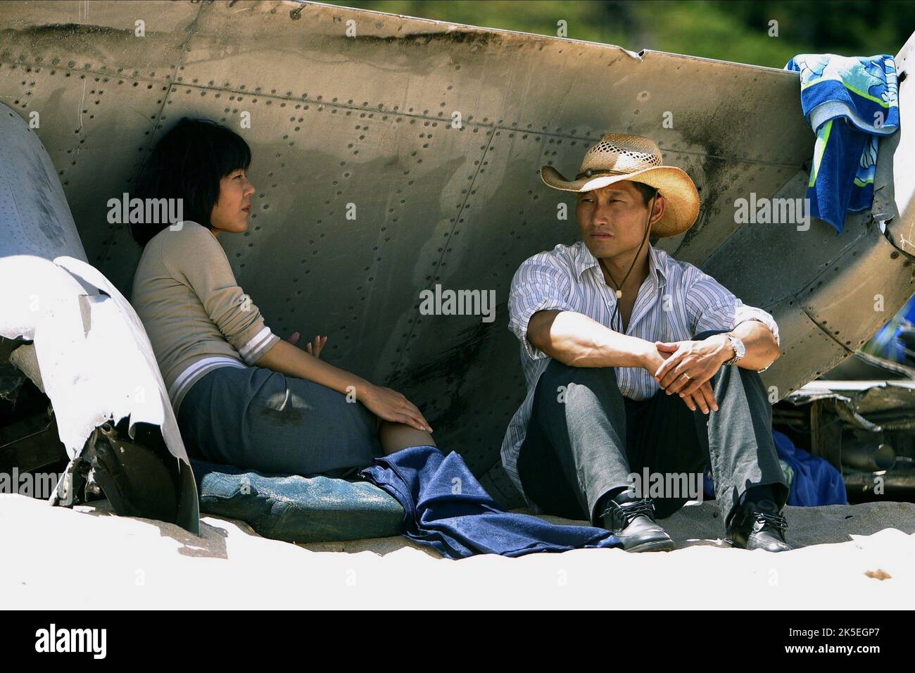 YOON-JIN KIM, DANIEL DAE KIM, LOST : SEASON 1, 2004 Stock Photo - Alamy