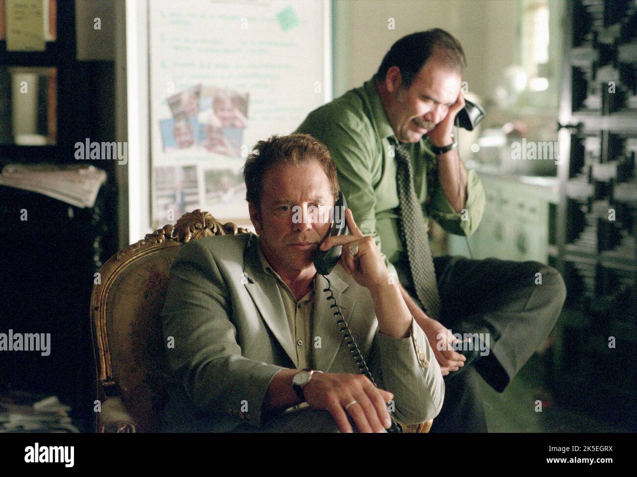 MICKEY ROURKE, JESUS OCHOA, MAN ON FIRE, 2004 Stock Photo - Alamy