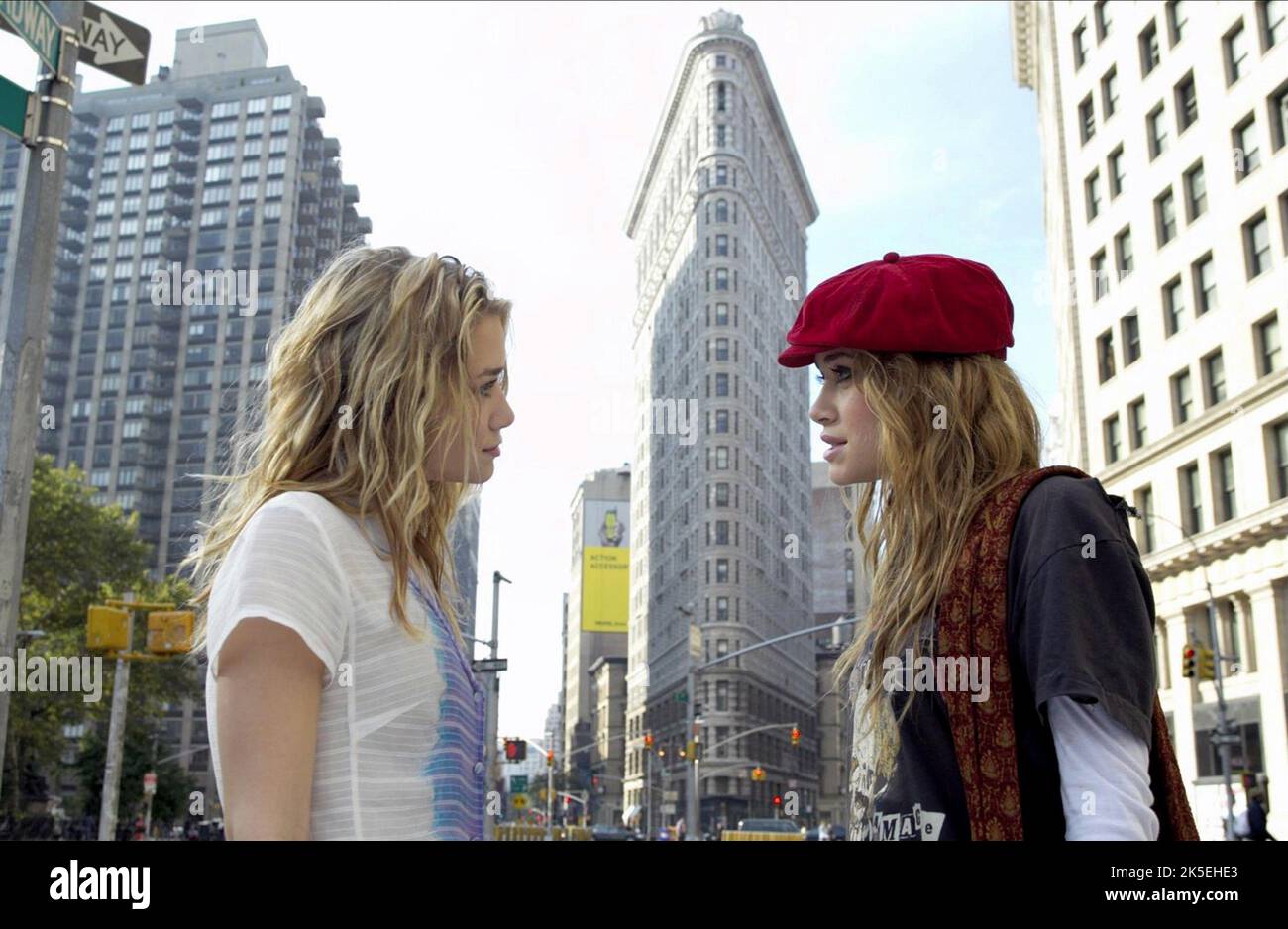 ASHLEY OLSEN, MARY-KATE OLSEN, NEW YORK MINUTE, 2004 Stock Photo - Alamy