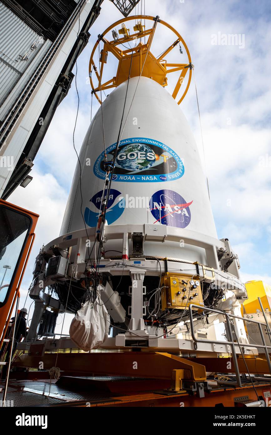 Atlas v payload fairing hi-res stock photography and images - Alamy