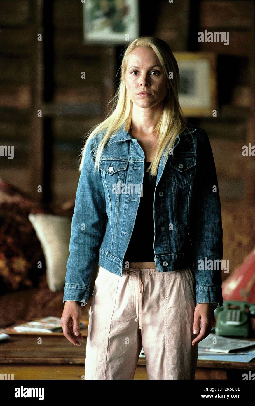 MARIA BELLO, SECRET WINDOW, 2004 Stock Photo - Alamy