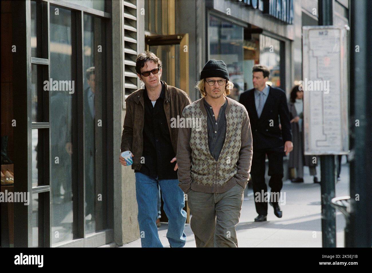 TIMOTHY HUTTON, JOHNNY DEPP, SECRET WINDOW, 2004 Stock Photo - Alamy