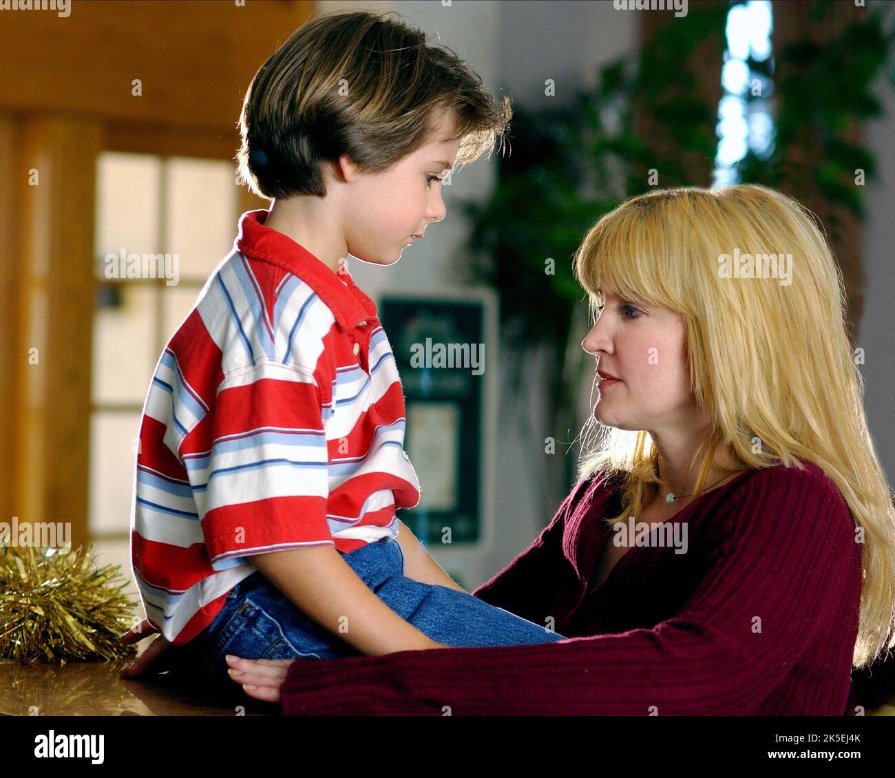 KAY,BERNARD, SINGLE SANTA SEEKS MRS. CLAUS, 2004 Stock Photo - Alamy