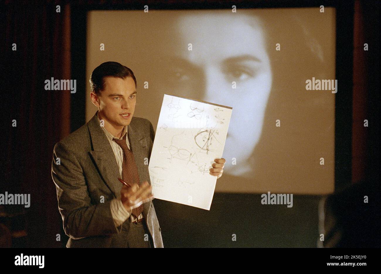 Aviator leonardo dicaprio hi-res stock photography and images - Alamy