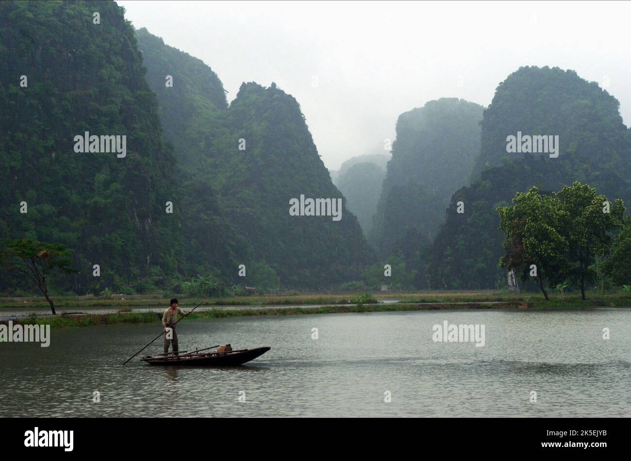 DAMIEN NGUYEN, THE BEAUTIFUL COUNTRY, 2004 Stock Photo - Alamy