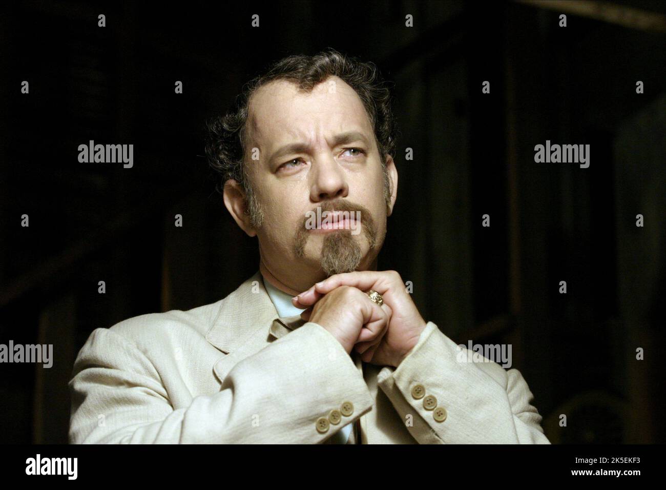 Tom hanks 2004 hi-res stock photography and images - Alamy