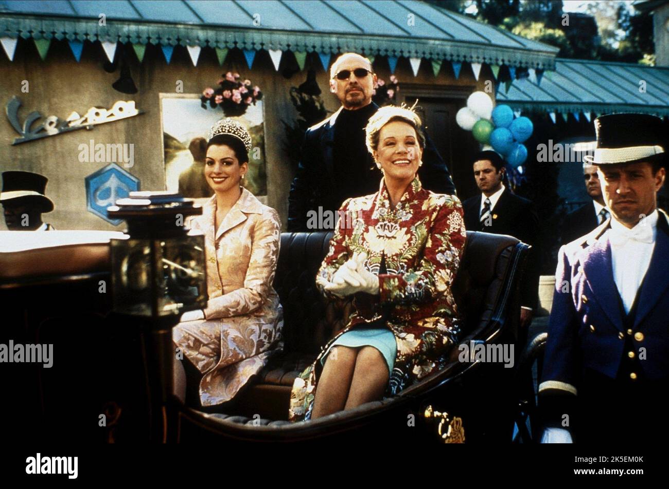 ANNE HATHAWAY, HECTOR ELIZONDO, JULIE ANDREWS, THE PRINCESS DIARIES 2 ...