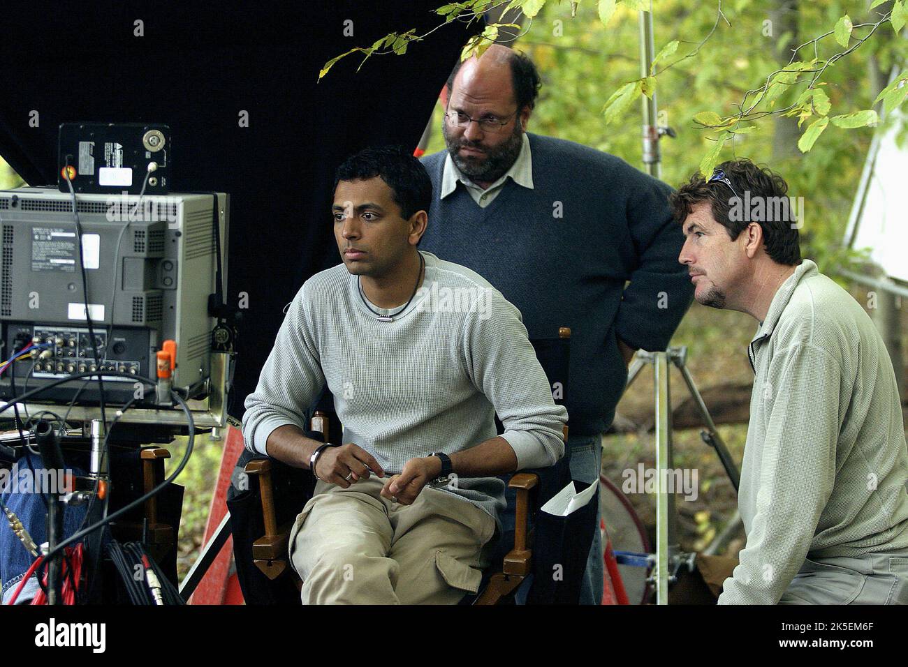 M. NIGHT SHYAMALAN, SCOTT RUDIN, SAM MERCER, THE VILLAGE, 2004 Stock ...