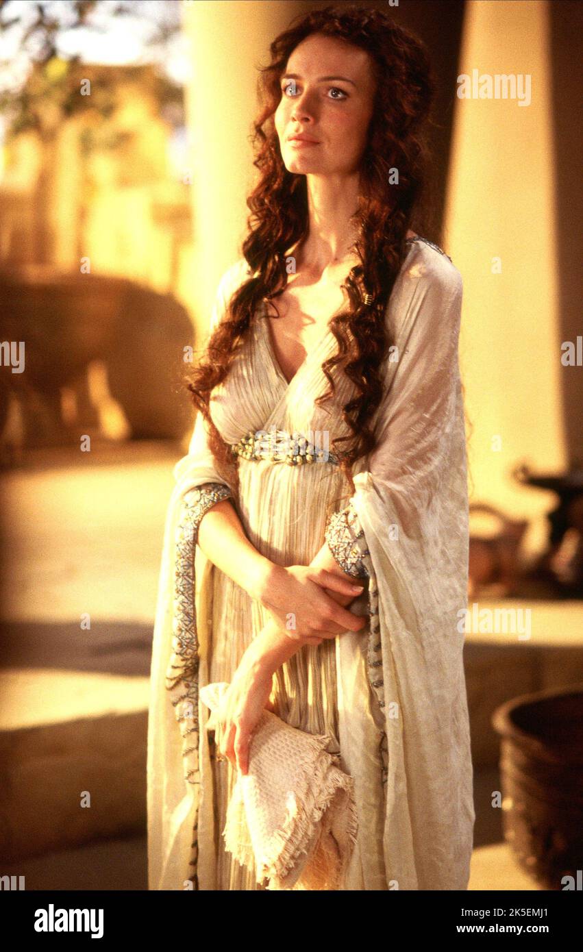 Troy 2004 saffron burrows hi-res stock photography and images - Alamy