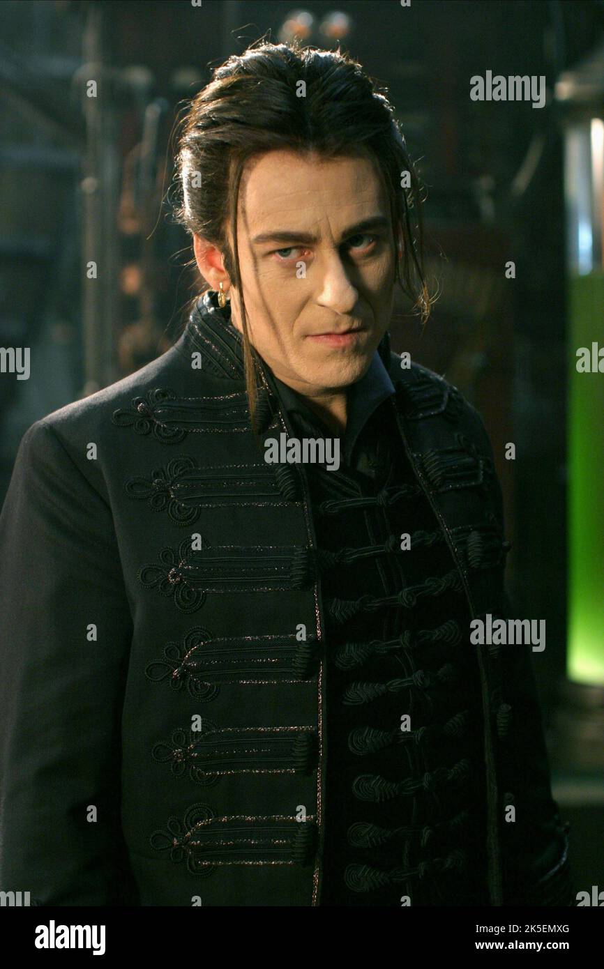 Richard roxburgh van helsing hi-res stock photography and images - Alamy