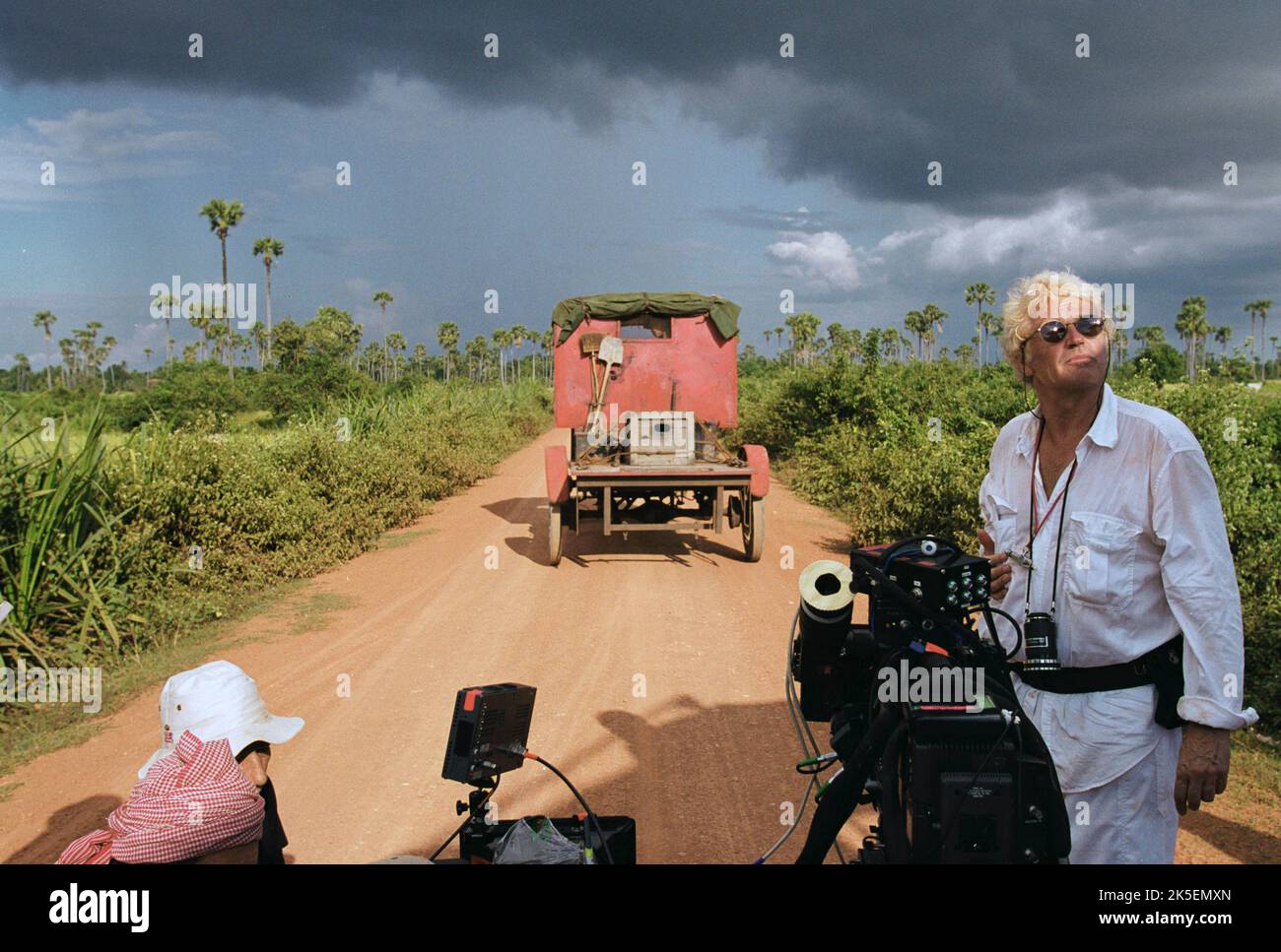 JEAN-JACQUES ANNAUD, TWO BROTHERS, 2004 Stock Photo - Alamy