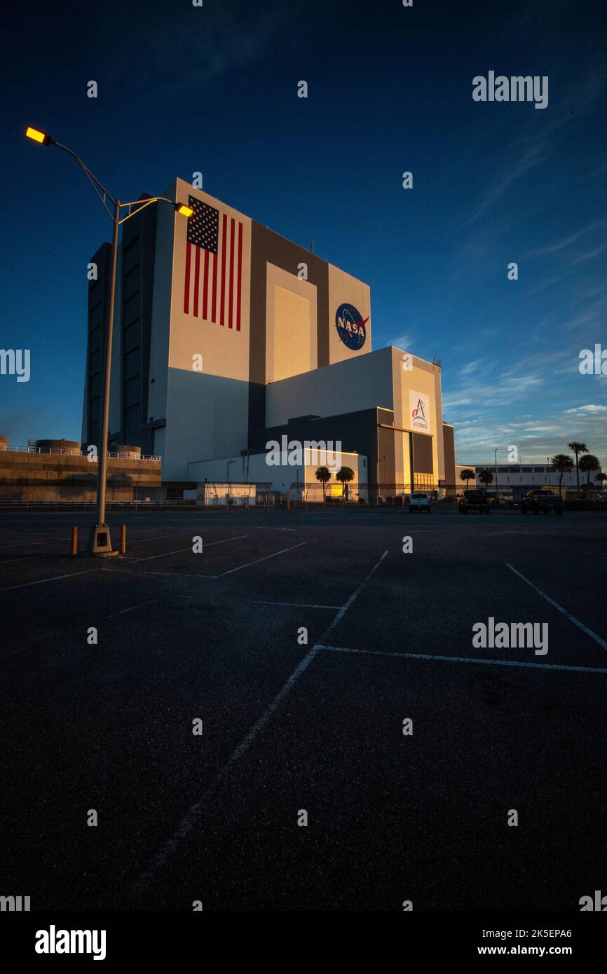 A view of the Vehicle Assembly Building (VAB) at NASA’s Kennedy Space ...