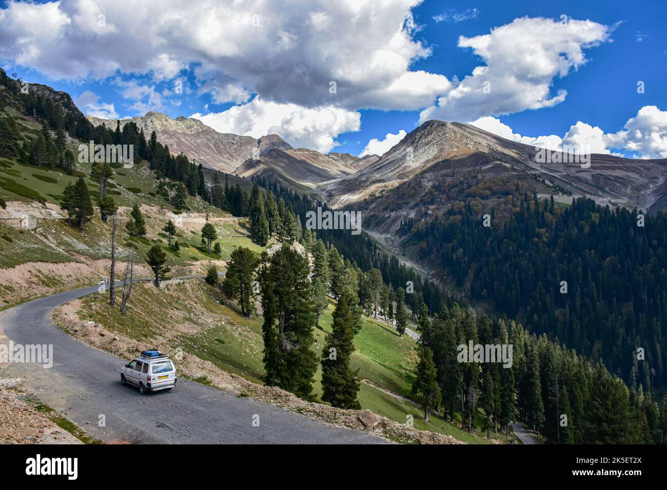 Sinthan top hi-res stock photography and images - Alamy