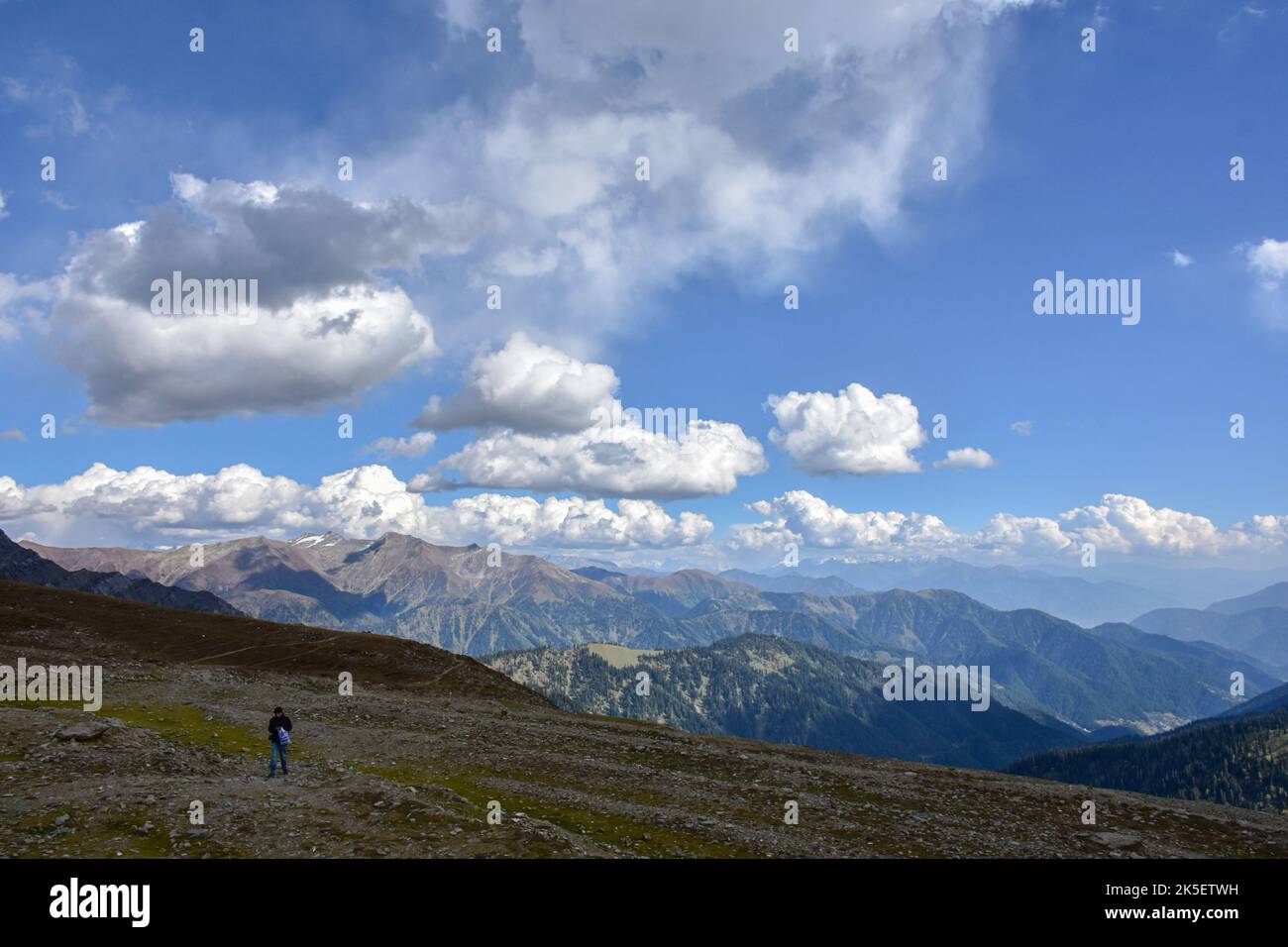 Sinthan Top, Kashmir, India. 4th Oct, 2022. A visitor explores the ...